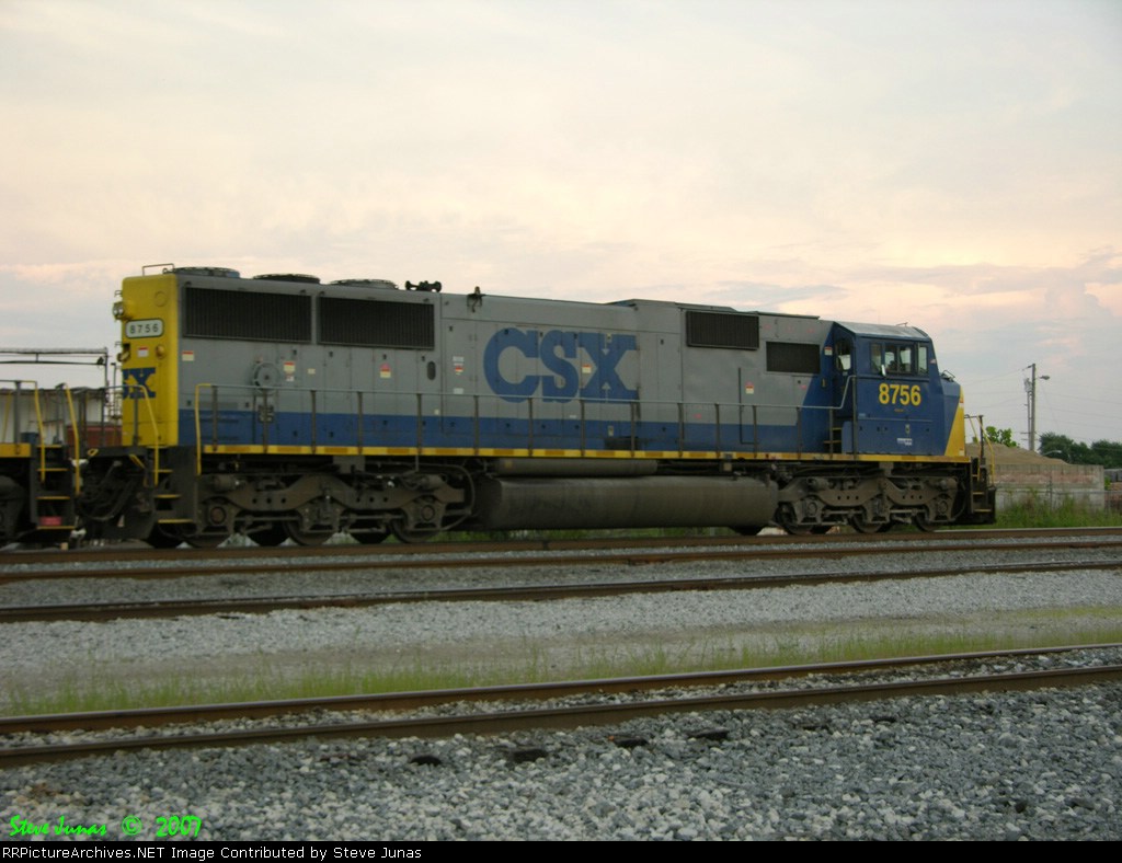 CSX 8756 Q215